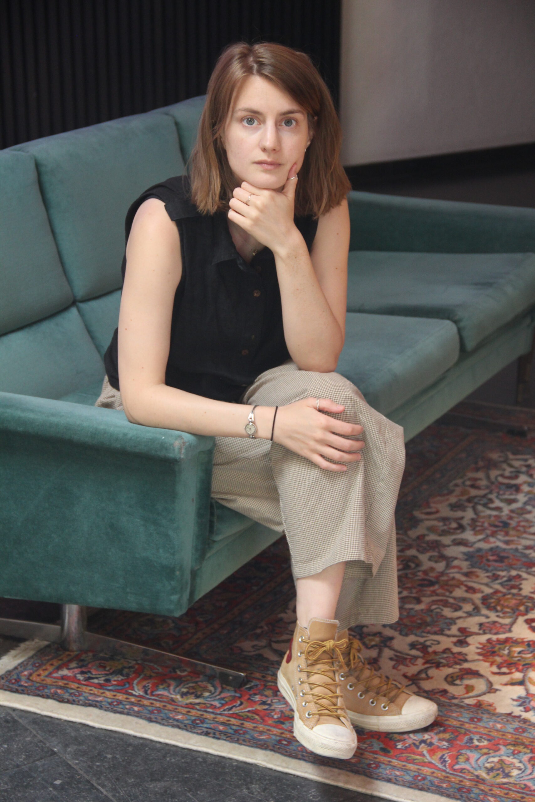 Je bent jong, je wilt wat en dan krijg je migraine: Auteur Emma Laura ...